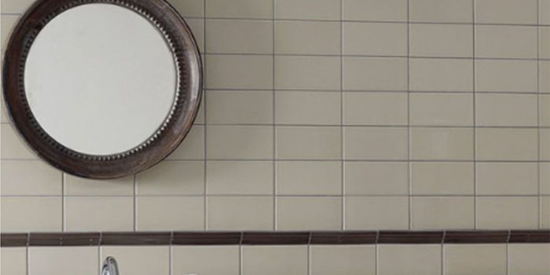 Discover the elegance of cream metro tiles.